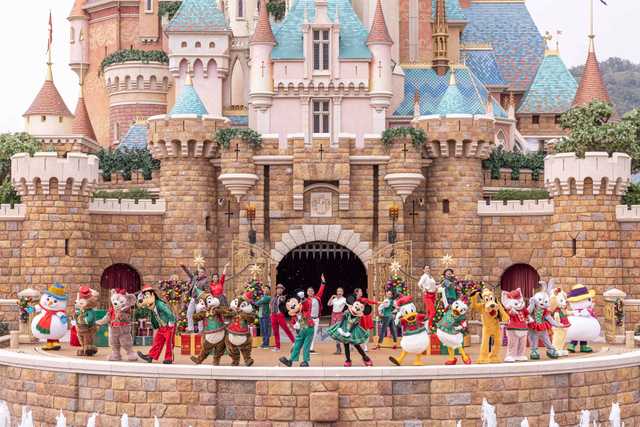 Celebrate “A Disney Christmas” with “Disney Christmas Live in Concert ...